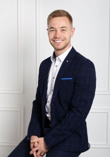 Artur Kucharzyk | Autor: Wszystkie książki, wywiady, artykuły ...