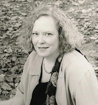 Erin Hart | Autorka: Wszystkie książki, wywiady, artykuły | Lubimyczytać.pl